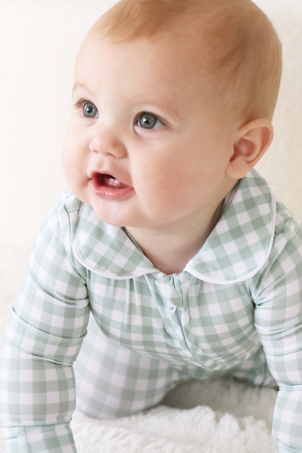Peter Pan Collar Zipper Footie in Moss Gingham | Caden Lane